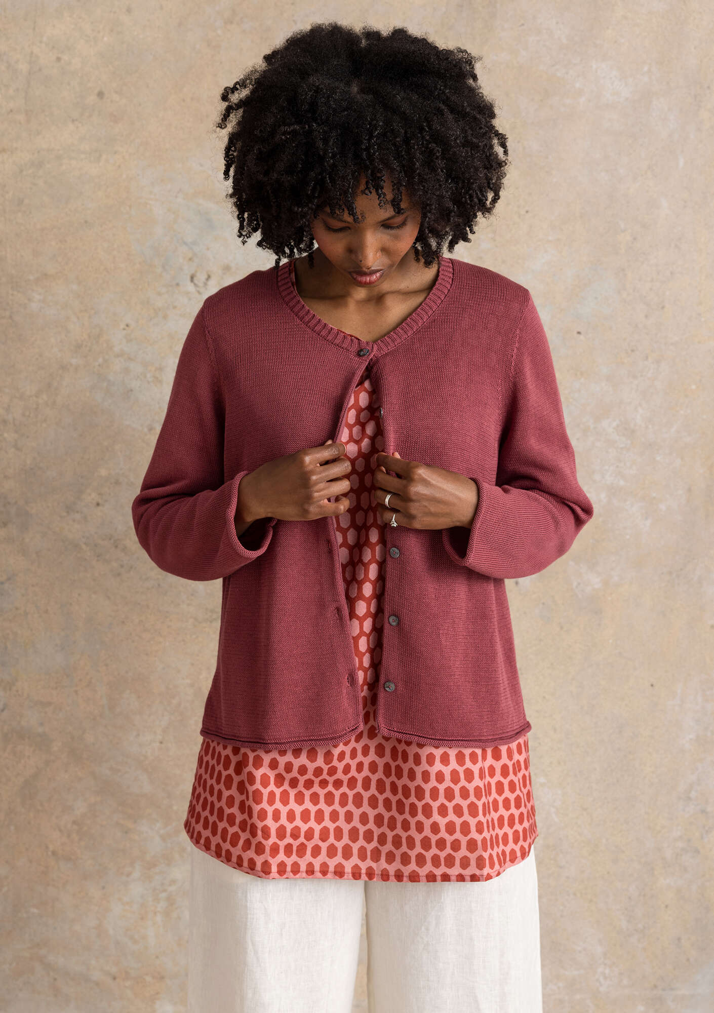 Strickjacke aus Recycling-Baumwolle