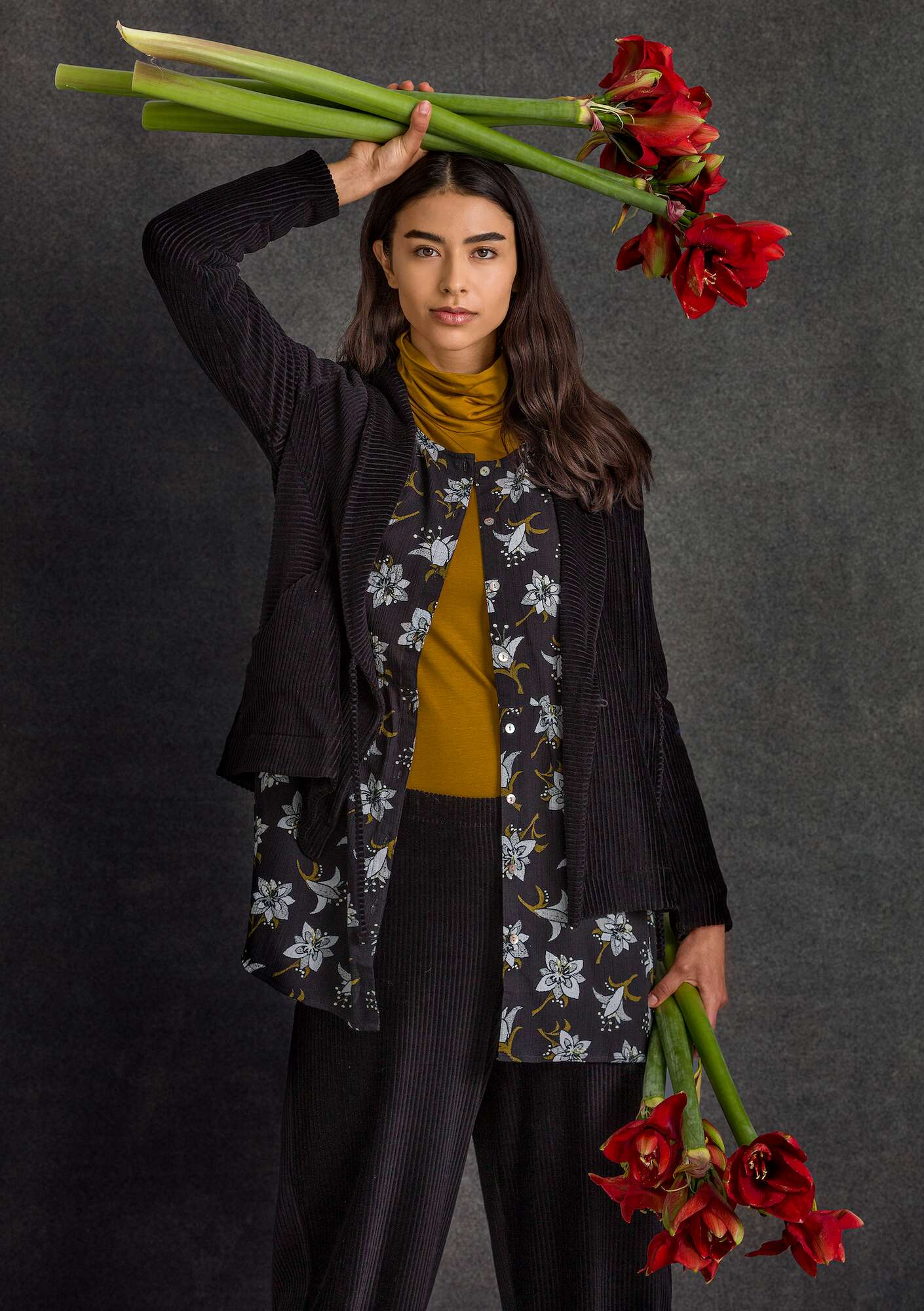 Velour cardigan in organic cotton/recycled polyester/elastane